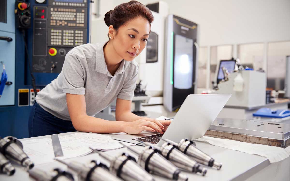 Encouraging & Inspiring Women into Engineering - SheCanCode